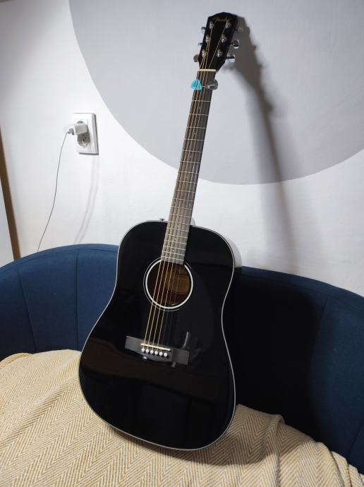 Akustična kitara Fender CD60 s torbo