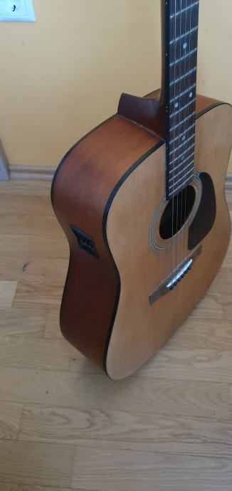 Akusticna kitara Fender DG 17M