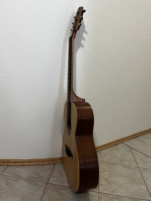 Akustična kitara