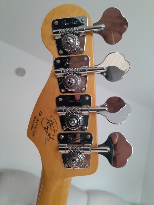 BAS FENDER PRECISION ROGER WATERS-PINK FLOYD SIGNATURE