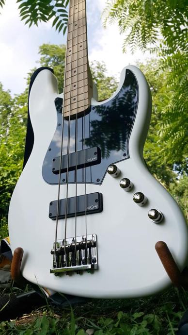BAS KITARA - Fender Squier Contemporary Active Jazz bass HH Flat White