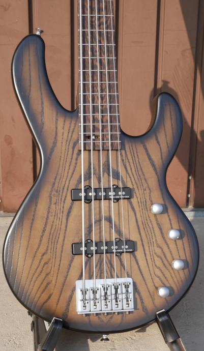 Bas kitara Sever (5 strun)