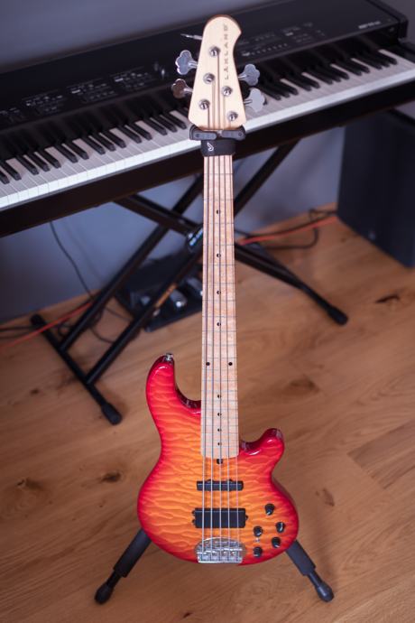 Bass kitara - Lakland 55-94 Deluxe USA SERIES