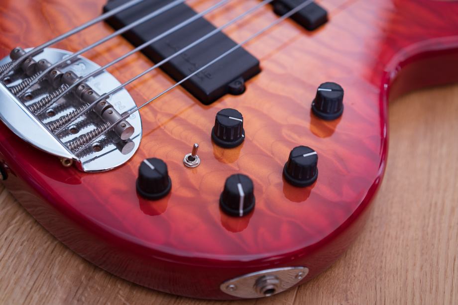Bass kitara - Lakland 55-94 Deluxe USA SERIES