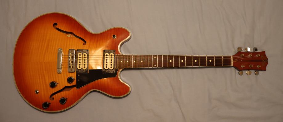 Električna kitara EKO C-29 letnik cca. 1980, (podobna kot Gibson 335)