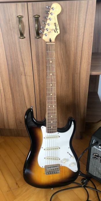 Električna kitara fender squier + ojačevalec