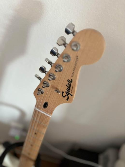 Električna kitara Fender Squier Sonic Stratocaster HT MN Arctic White