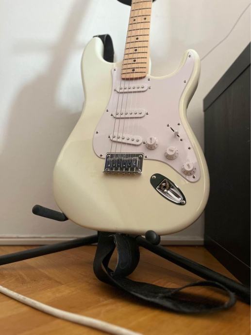 Električna kitara Fender Squier Sonic Stratocaster HT MN Arctic White
