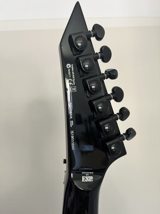 Električna kitara ESP LTD ARROW-401