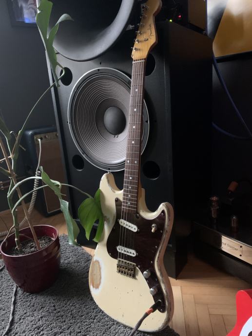 Fender Duo Sonic Masterbuilt MENJAM