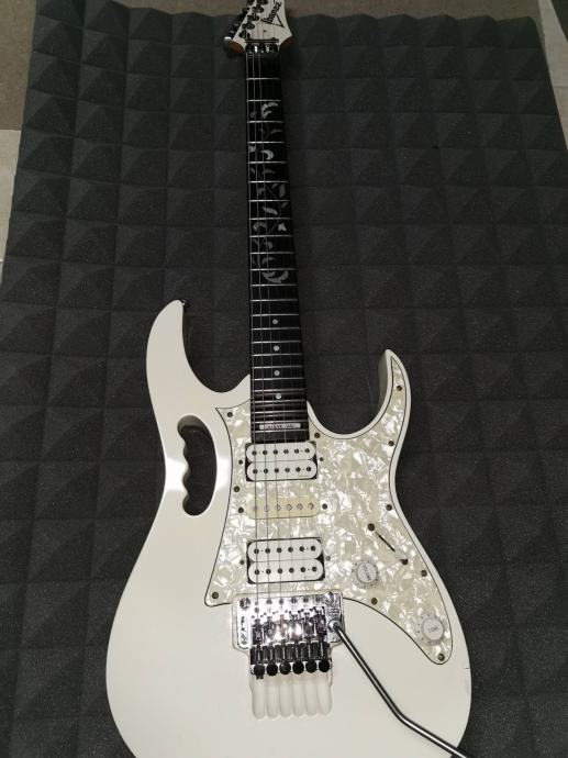 Ibanez Jem 555