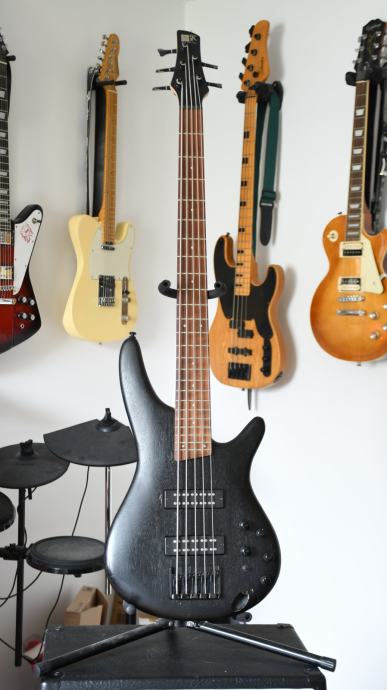Ibanez SR305EB-WK 5-strunski bas