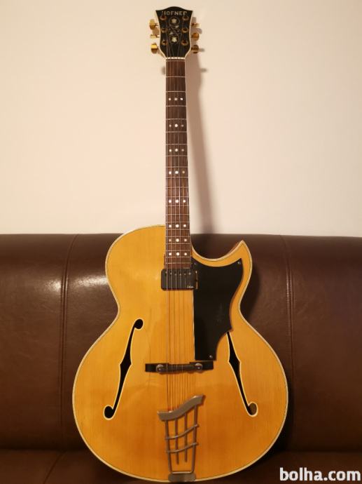 Kitara Hofner 477 s kovčkom