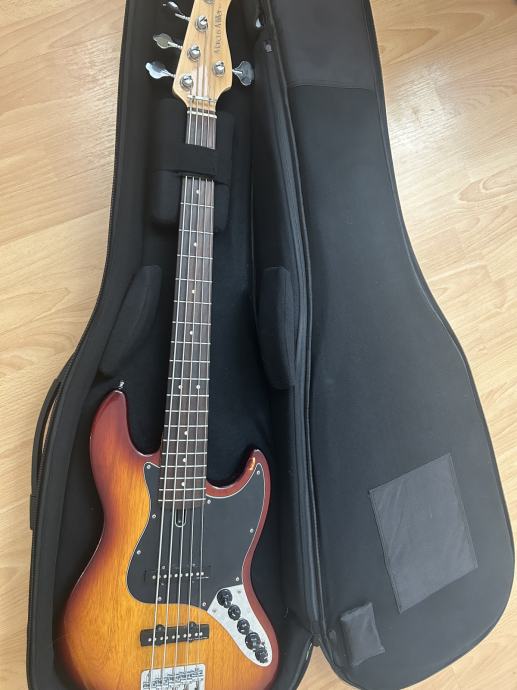 MARCUS MILLER V3 5-2nd GEN