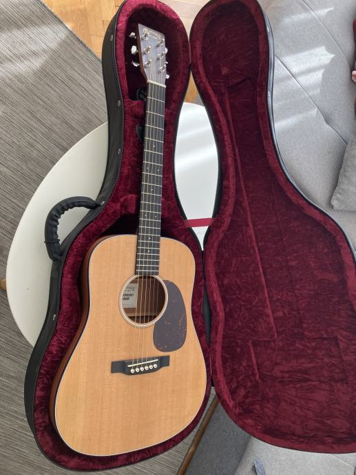 Martin Dreadnought Junior DJr-10E elektro-akustična kitara