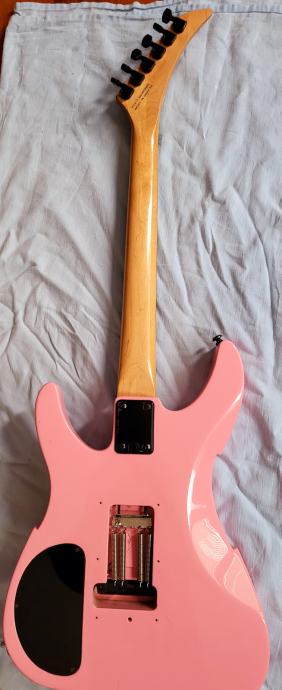 Peavey Vandenberg in Rock-It Pink