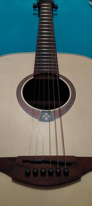 Servis kitar/ Odkup kitar in opreme