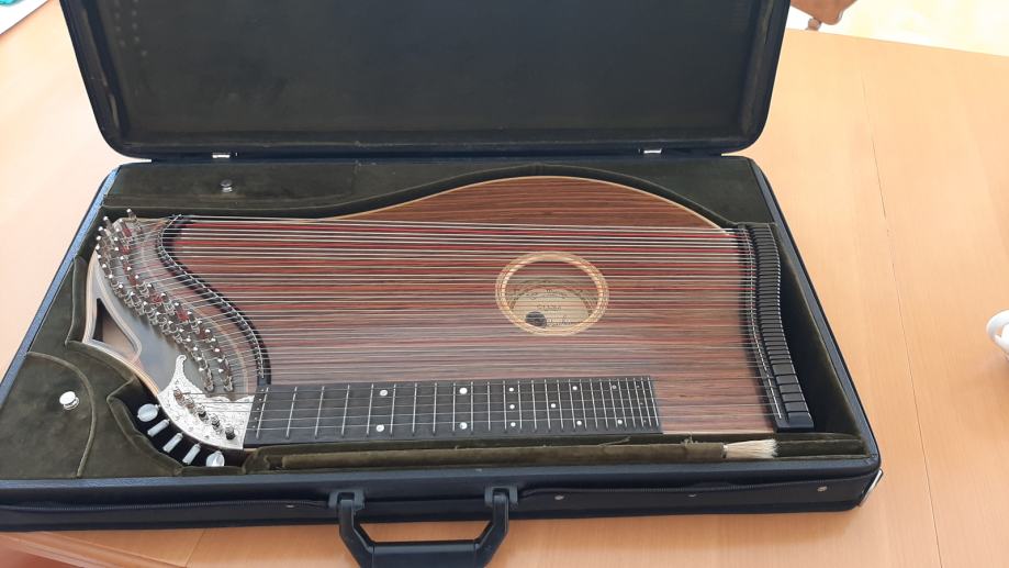 Prodam Citre Mürnseer koncertne 40 strun