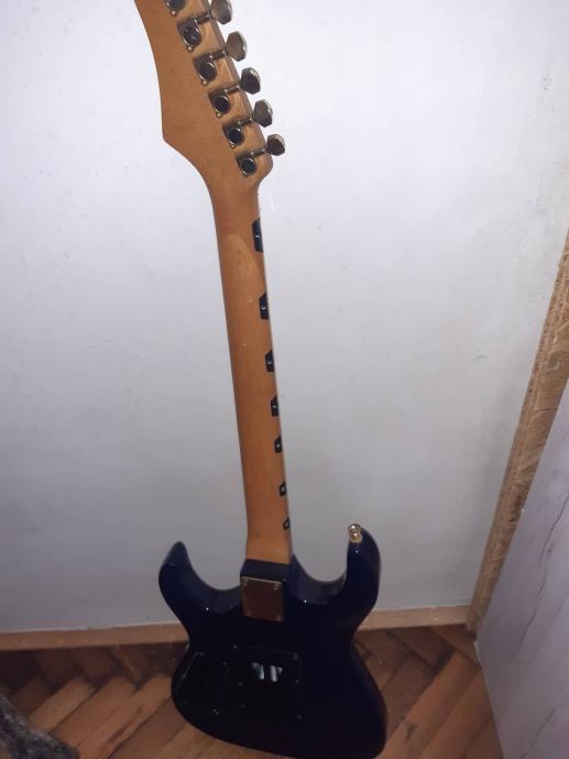 Prodam Električno kitaro AXL tiger pro