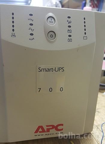 Prodam APC Smart UPS 700 v okvari