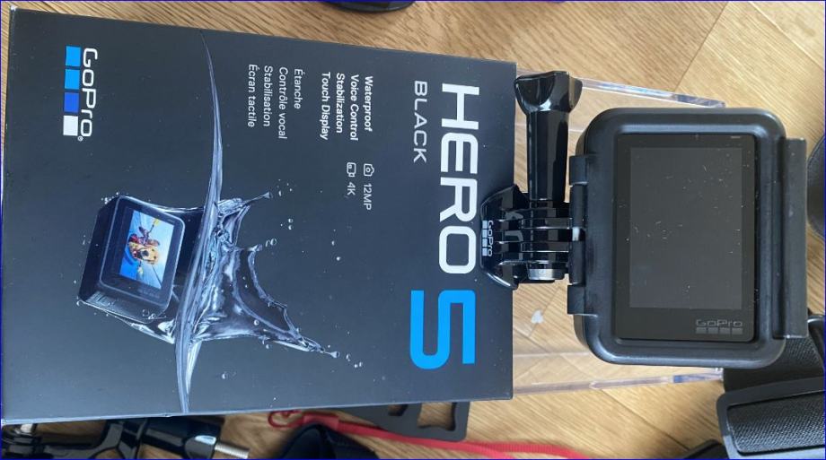 GoPro HERO Black 5 (antishake, LCD zaslon)