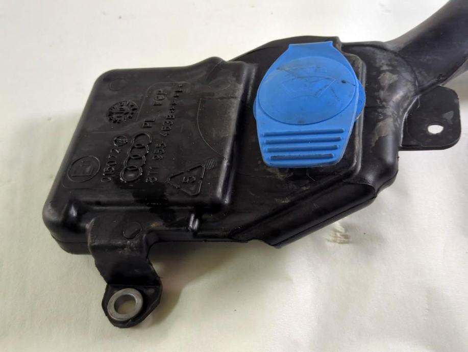 8T1955463B BOCCHETTONE SERBATOIO LIQUIDO TERGICRISTALLI AUDI A4 B8 SW