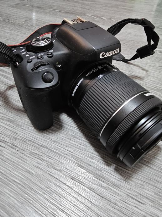 Canon 750D DSLR fotoaparat