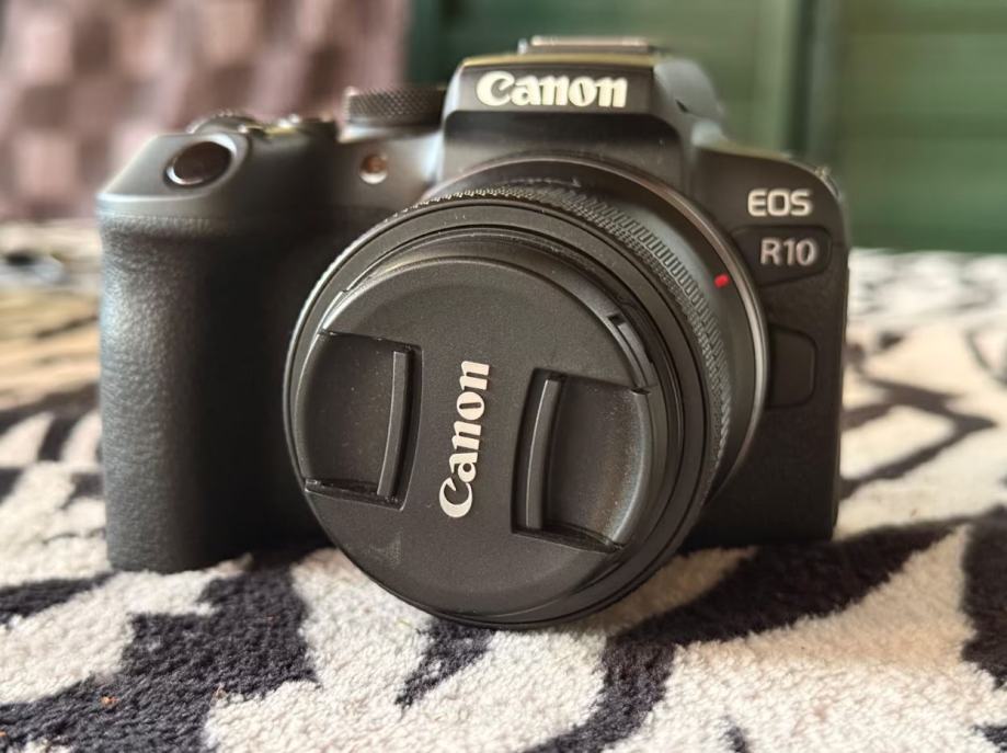 Canon EOS R10