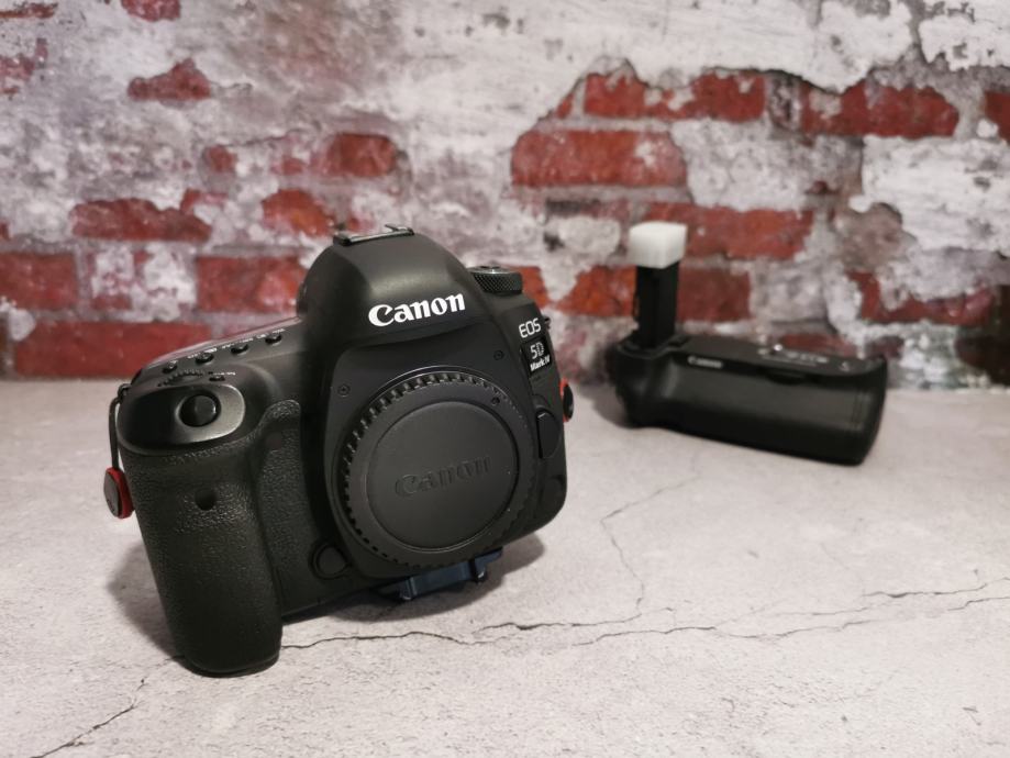 Nujno: Canon EOS 5D mk4