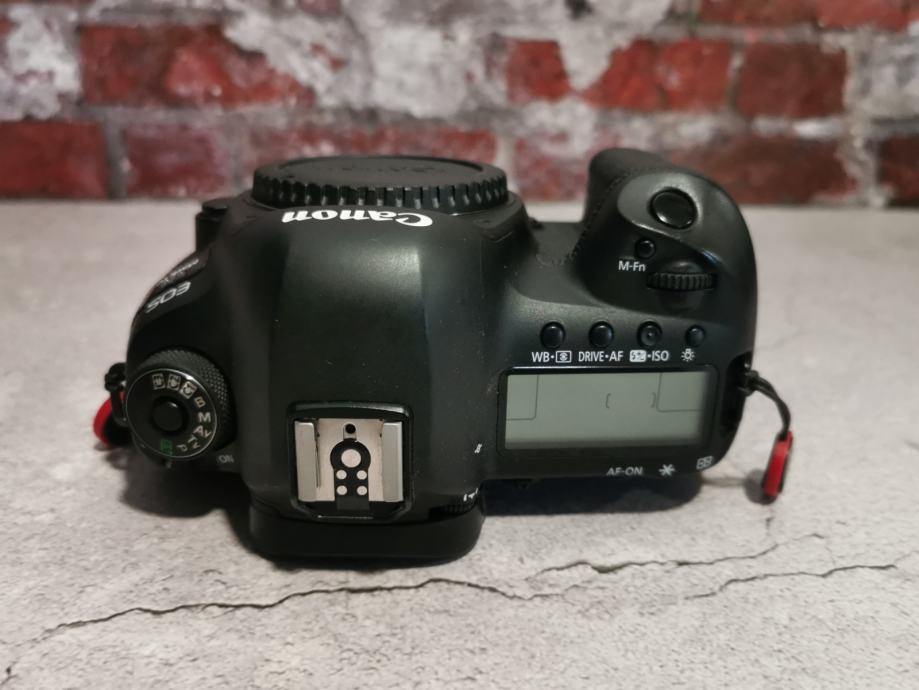 Nujno: Canon EOS 5D mk4