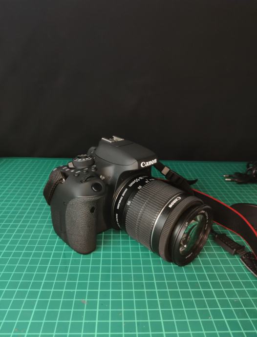 Canon EOS 750D