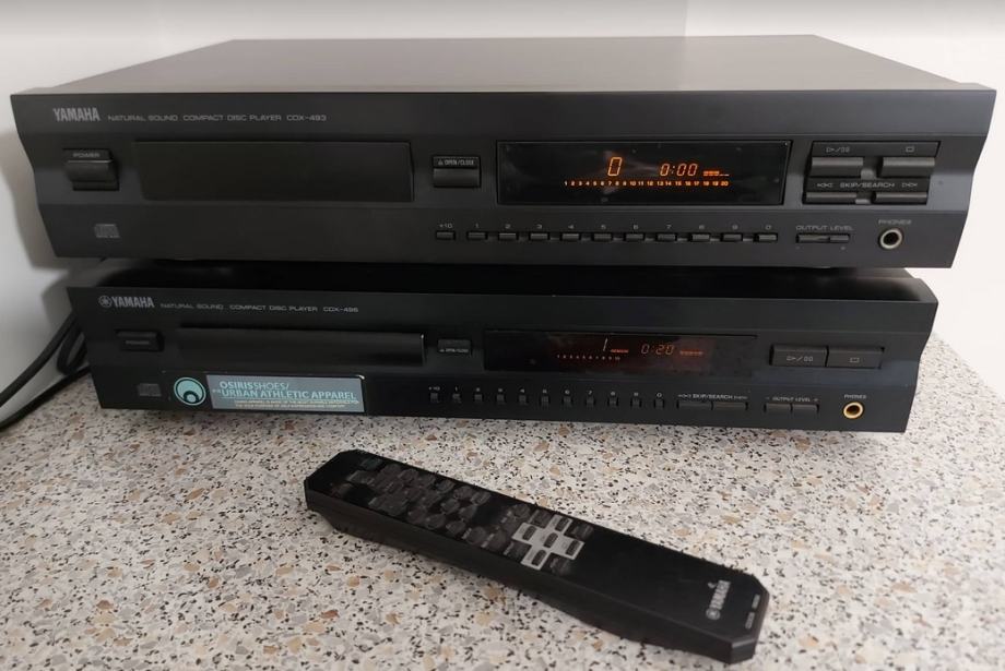 2x CD PLAYER YAMAHA CDX-493 in CDX-496