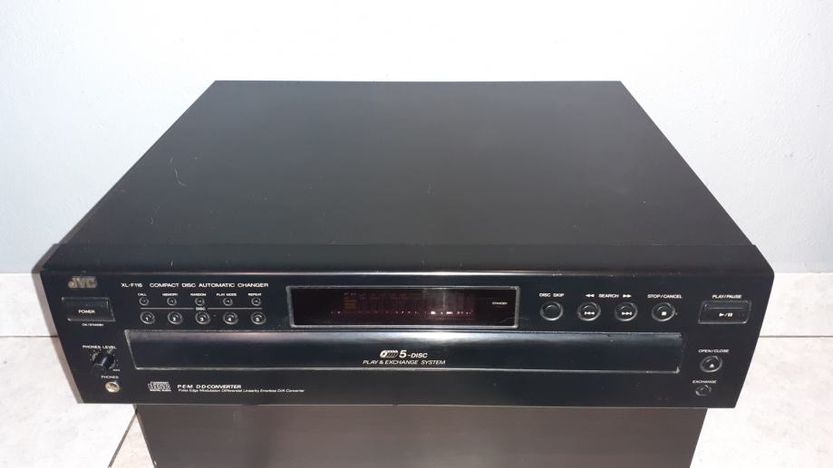 CD izmenjevalec JVC XL-F116BK