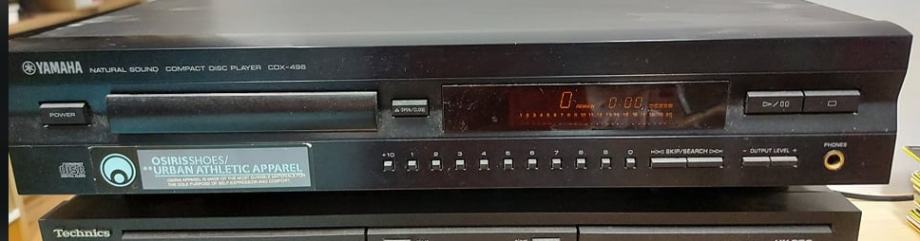 CD PLAYER YAMAHA CDX-496