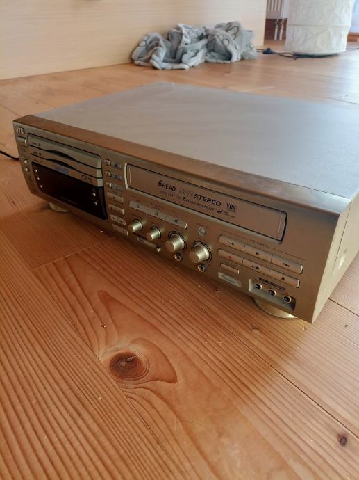 JVC hi-fi vhs-video cd combo, model: hr-vdc1