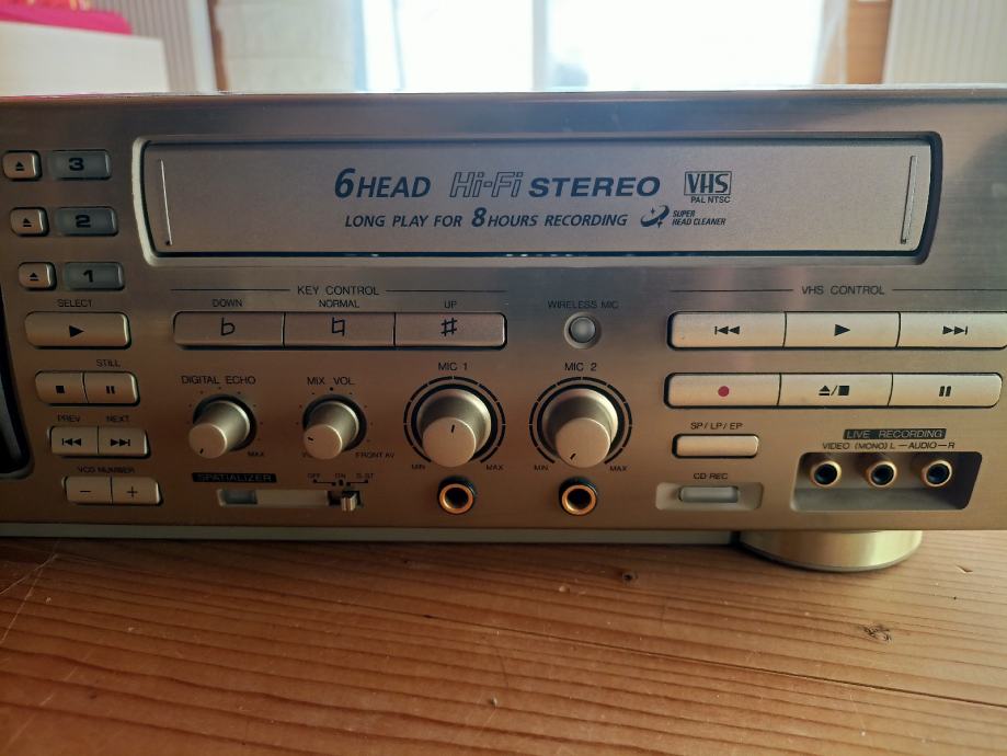JVC hi-fi vhs-video cd combo, model: hr-vdc1