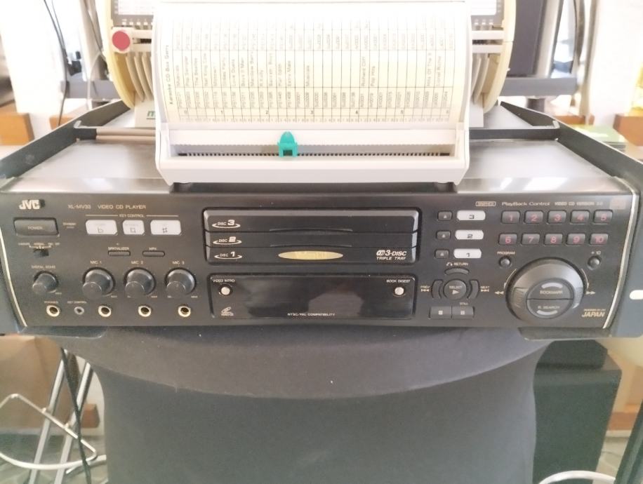 JVC XL-MV33 KARAOKE Player + 140 VCD karaoke CDjev