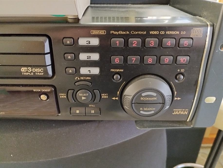JVC XL-MV33 KARAOKE Player + 140 VCD karaoke CDjev