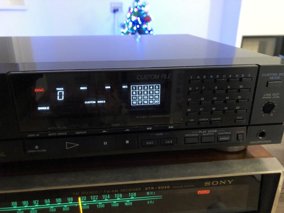 SONY CDP-950 z daljincem ( TDA 1541A)