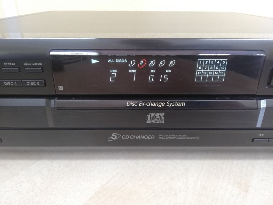 SONY CDP-CE335, 5 cd changer player