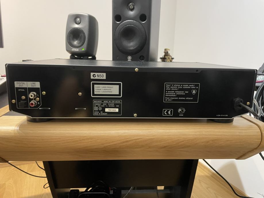 SONY CDP-XE330