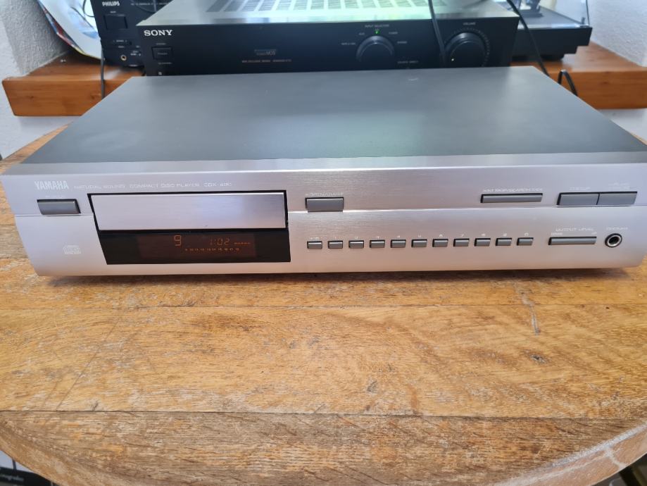 YAMAHA CDX-490, cd player
