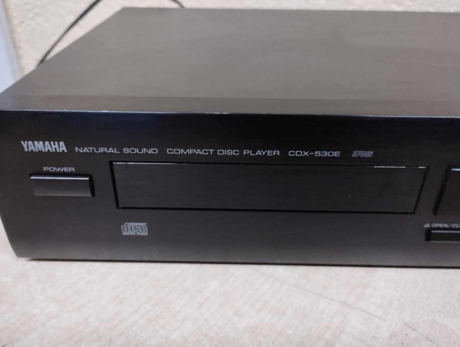 YAMAHA CDX-530, CD PLAYER