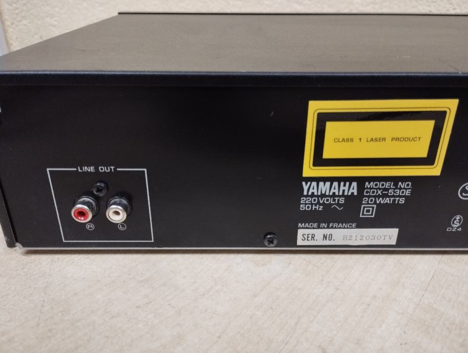 YAMAHA CDX-530, CD PLAYER