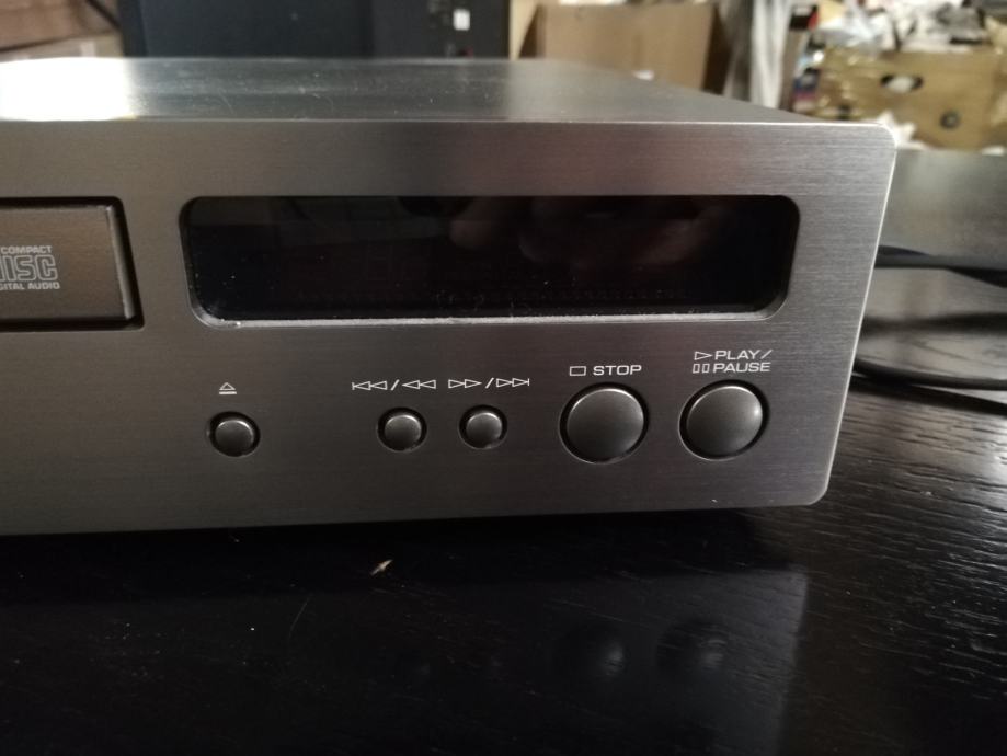Yamaha CDX-9 CD player predvajalnik