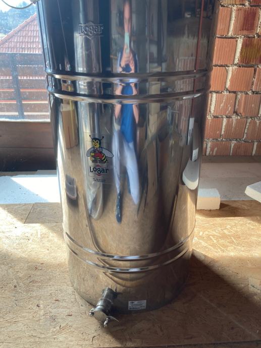 Inox sod za med Logar trade 280kg, pipa 6/4”