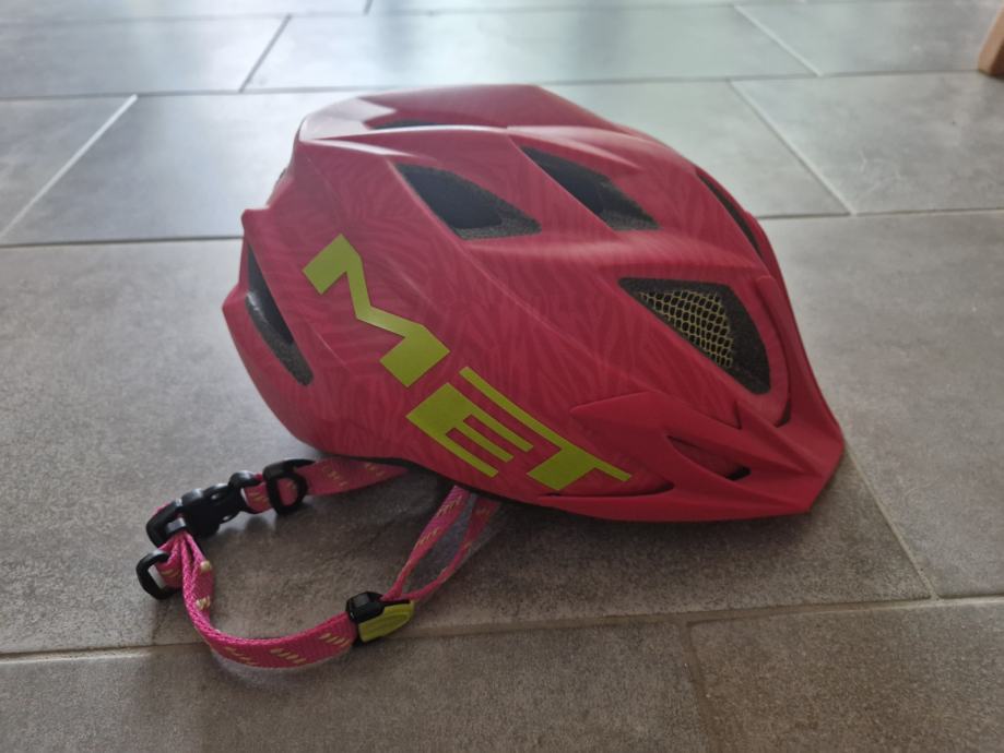 Čelada MET vel. 52 - 57cm
