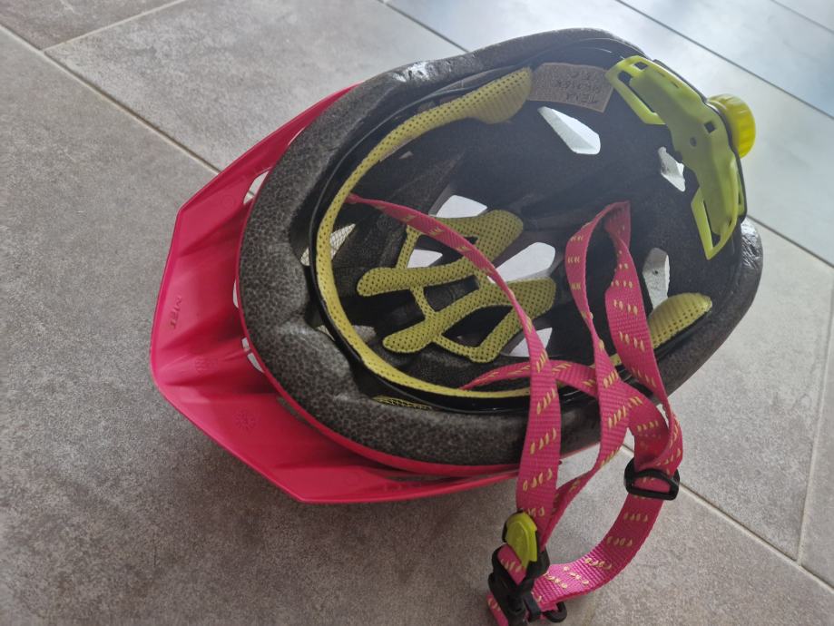 Čelada MET vel. 52 - 57cm