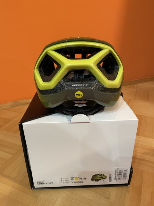 Scott Centric Plus čelada - NOVA