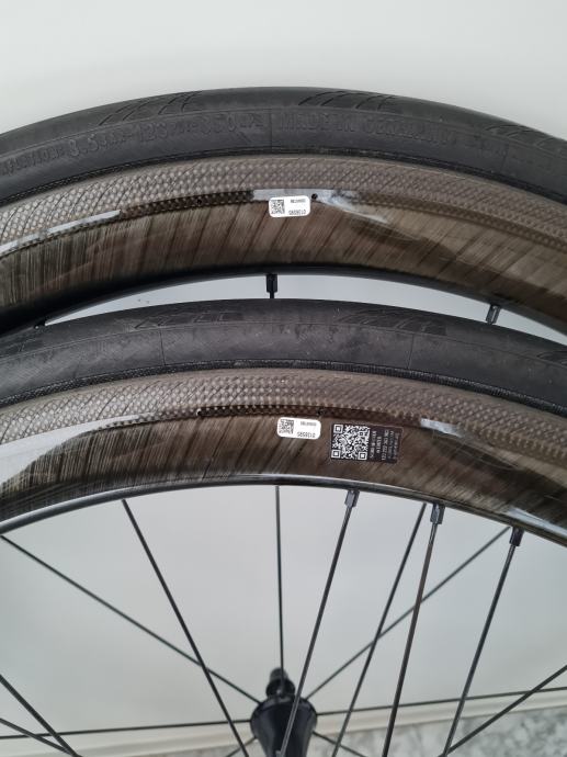 --CAMPAGNOLO BORA WTO 45 OBROČI ZA CESTNO KOLO